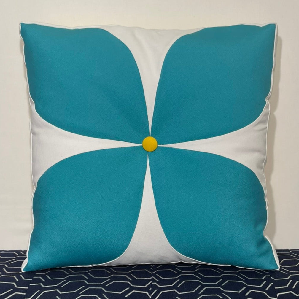 Simply Fab Sunbrella Flower Power Pillow in Aruba White Sunflower – H3K ...